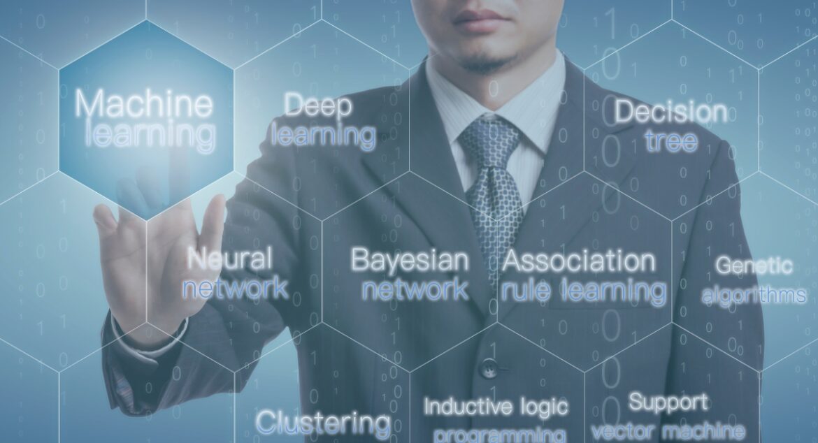 Unsupervised Learning Algorithms: How AI Finds Hidden Patterns